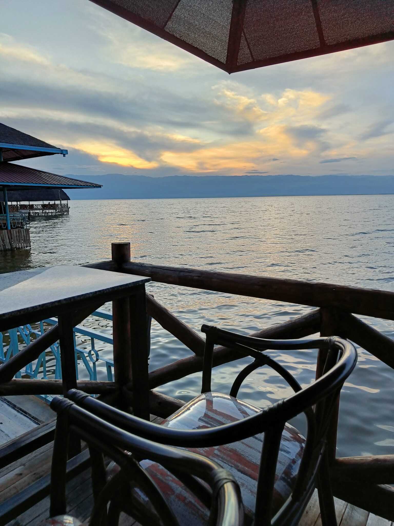 Découverte du restaurant zion beach au burundi | Burundi Travel